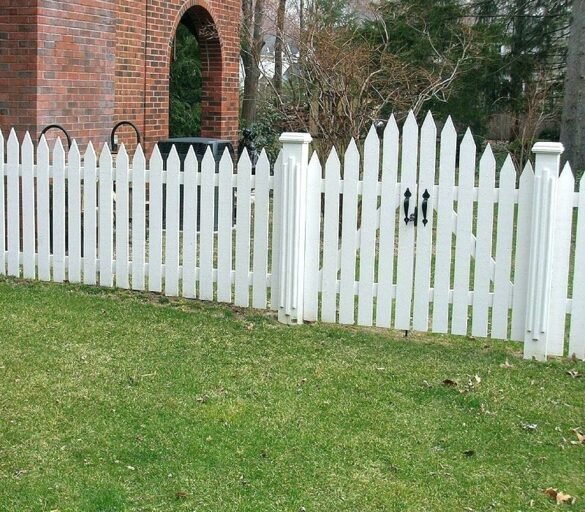 Stylish Entrance: 9 Attractive Gate Design for Small House - Available ...