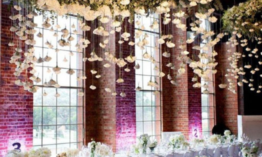 5 Ways to Use Dried Flowers in Your Home - Available Ideas