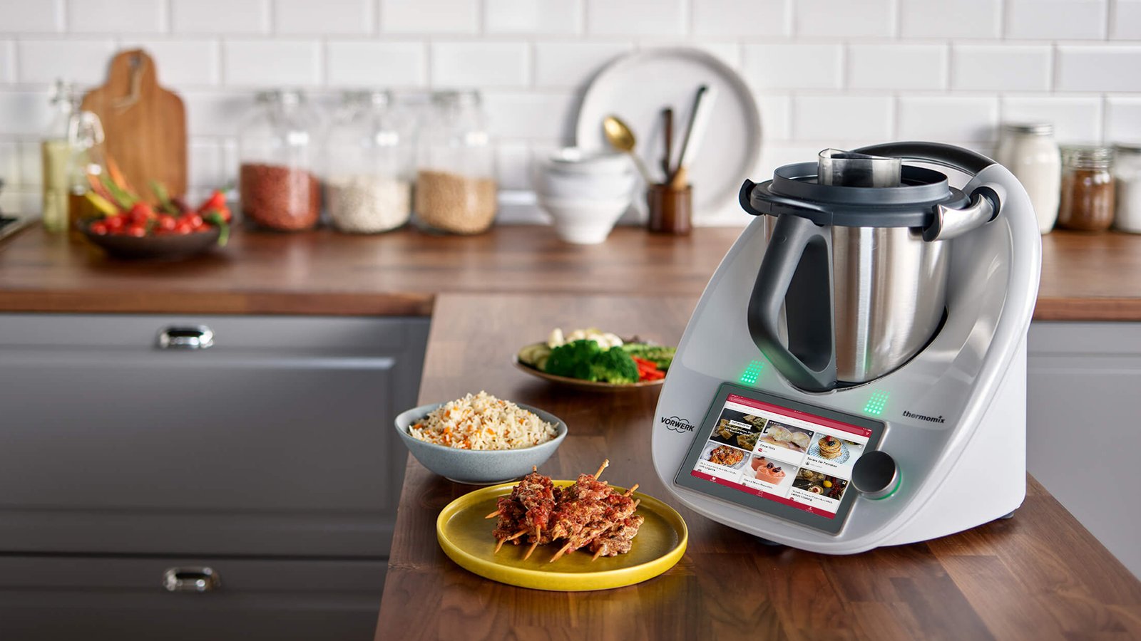 Clever Cooking - 5 Ways Smart Technology Is Revolutionizing The Kitchen ...